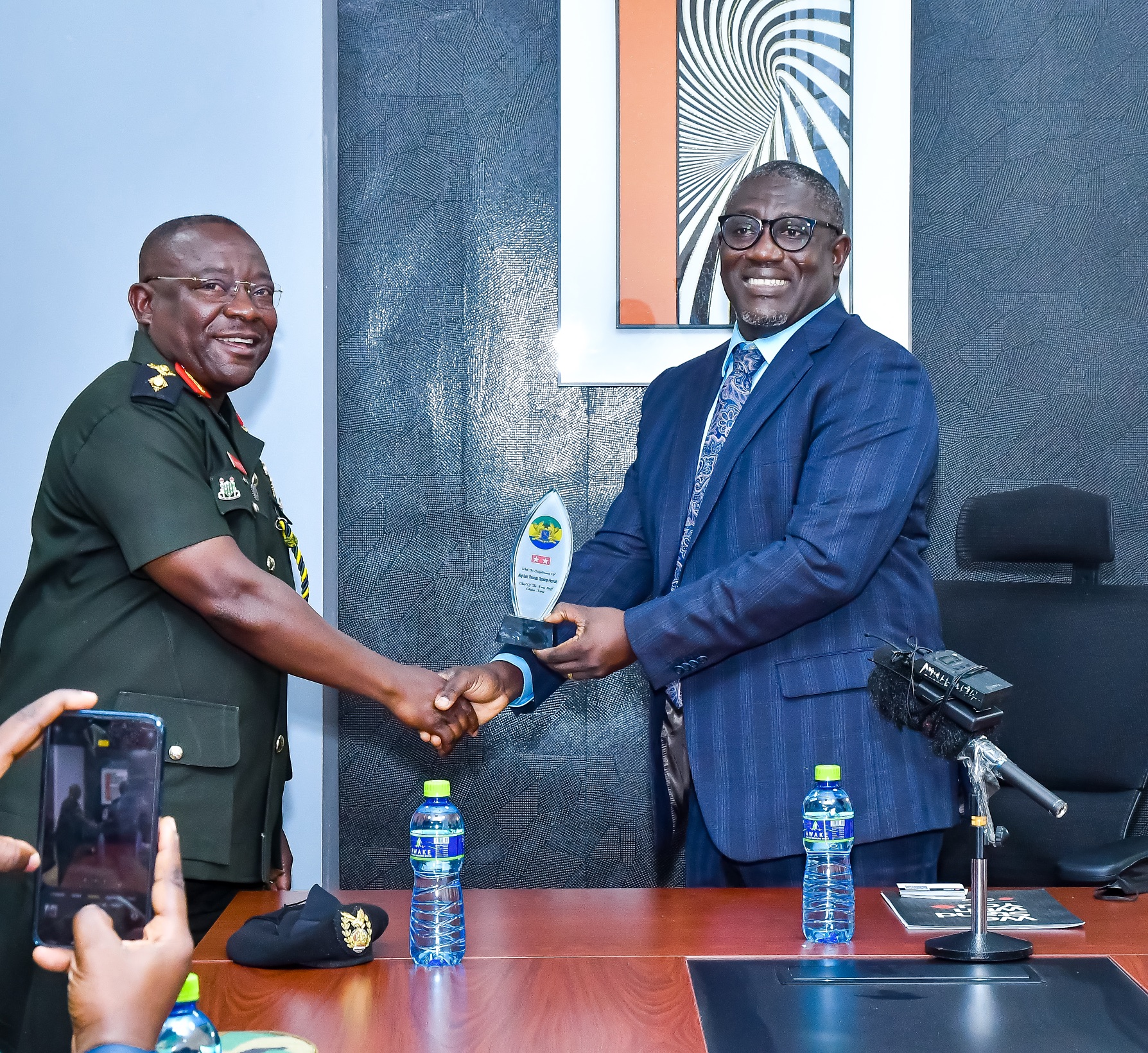 Chief of Army Staff pays working visit to Consolidated Bank Ghana Ltd ...